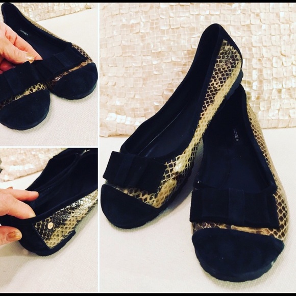 Courage.b | Shoes | Courageb Metallic Gold Snakeskin Black Flats | Poshmark